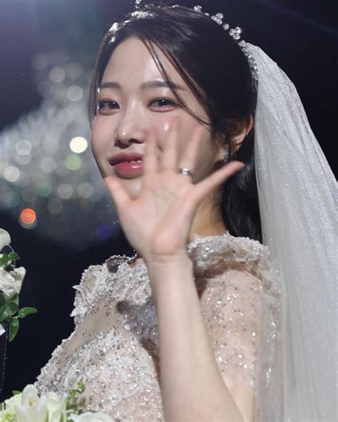 청주메이크업 본식메이크업 웨딩메이크업 손수메이크업 이도아원장 우와아아 💗💗💗💗 울 신부님 넘 예쁘시다 원본이라뇨 세상에🙊 이목구비 화려해보이게 사방트임 으로