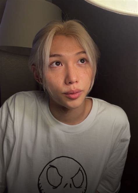 Пин от пользователя Claudia Arias на доске Yongbok Знаменитые парни Блондин Кей поп