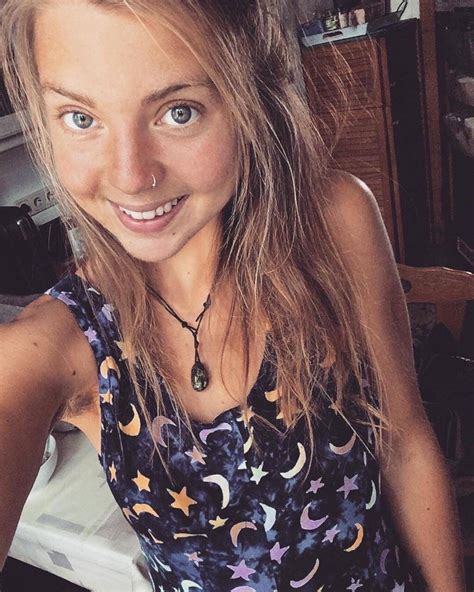 Cute Hairy Hippie Scrolller