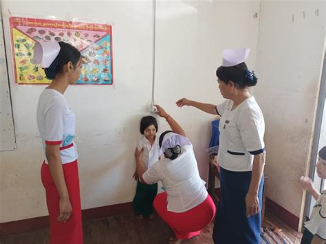 အုတ်ဖိုမြို့၌ ၂၀၂၃ ခုနှစ်ပြည်သူ့ကျန်းမာရေးပညာရပ်ဆိုင်ရာ နှီးနှောဖလှယ်ပွဲအား ကြိုဆိုဂုဏ်ပ