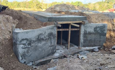 ပိုင်ကျုံမြို့ မိုးနိုင်း ညာပရော မိကြောင်ရွာချင်းဆက်လမ်းပေါ်၌ ကရင်ပြည်နယ်အစိုးရအဖွဲ့ နယ်စပ်ဒေသ ဖ