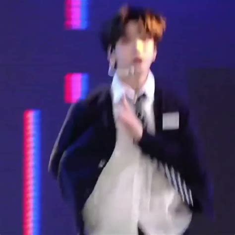 다섯 On Twitter 수빈이 눈썹 까딱 하는 거 볼 사람 S6uaglovnw Twitter