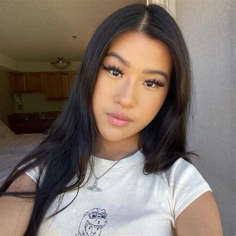 Isabelle Isabellechlo On Threads