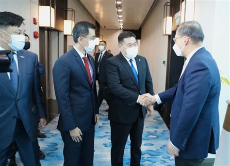 Ерөнхий сайд Л Оюун Эрдэнийн Бүгд Найрамдах Сингапур Улсад хийх албан ёсны айлчлал эхэлж байна