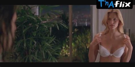 Natasha Henstridge Breasts Scene In Species Tnaflix Com