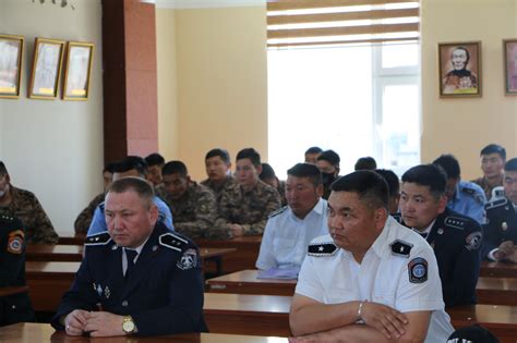 Аймгийн Цагдаагийн газарт тоног төхөөрөмж гардуулан өглөө