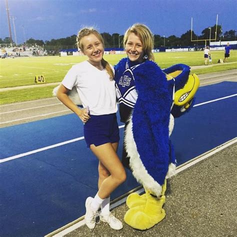 Pin On Mascot Girl Fursuit Mascot Costumes Fursuit Furry