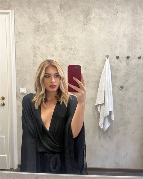 Pornoherečka Rika Fane