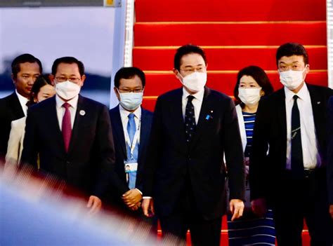 រថយន្តប្រើក្នុងក្បួនដំណើរនាយករដ្ឋមន្ត្រីជប៉ុន ជាប្រភេទរថយន្តការពារគ្រាប់ តម្លៃជាង ២ លានដុល្លារ