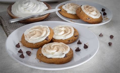 Otis Spunkmeyer Launches Pumpkin Spice Chocolate Chip Cookie Snack