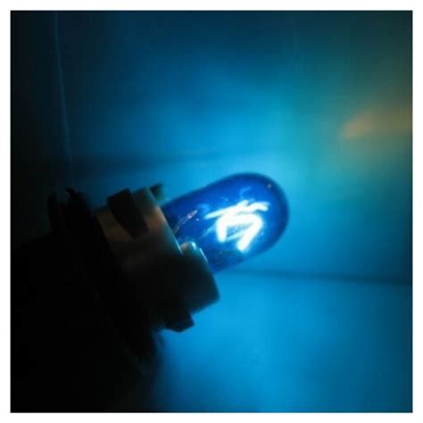 خرید و قیمت لامپ آریایی رشته ای مناسب برای چراغ پارک و چراغ کوچک جلو خودرو و پلاک از غرفه استار یدک