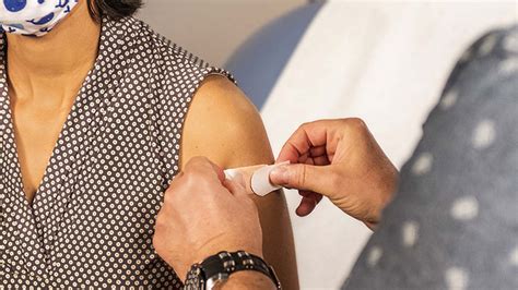 Cómo Son Los Ensayos De La Vacuna Contra El Vih Que Podría Evitar Un Millón De Contagios Al Año