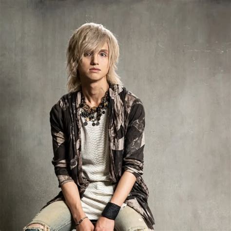 Hiro Laydhiro • Threads Say More Hiro Laydhiro • Threads Say More