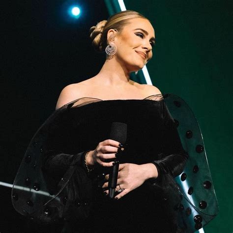Adele Wears Harris Reeds First Design For Nina Ricci Adele Concerto