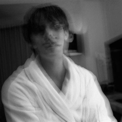 Hartley Emmerson Medium