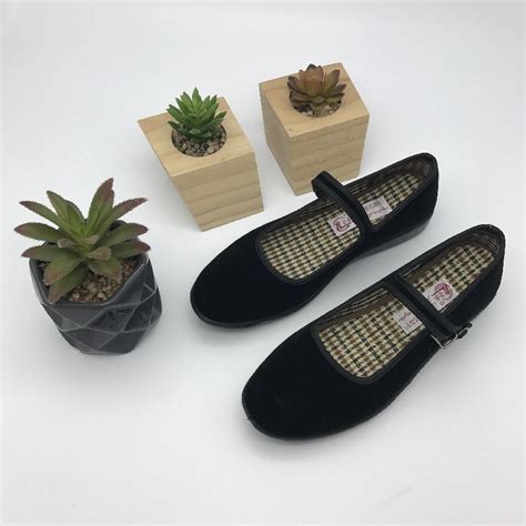 女士休闲布鞋 飞龙批发