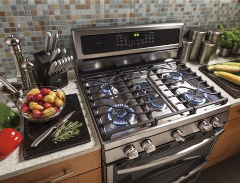 Ge Freestanding Ranges Have The Edge Ge Appliances Pressroom