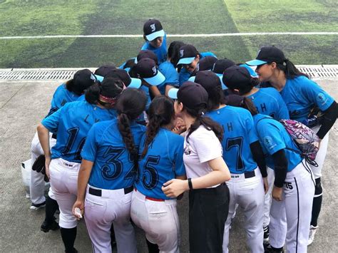 我校垒球队喜获首个全国高校棒垒球锦标赛冠军 北京交通大学新闻网