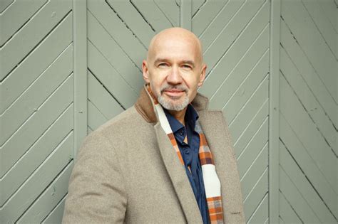 Producents Aigars Dinsbergs Man Ir Bijušas Bailes Būt Nevajadzīgam