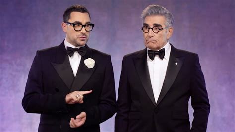 Eugene Levy Com Bigode