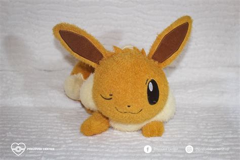 Eevee Furry Wink Eye Banpresto 430 Hobbies And Toys Toys And Games On