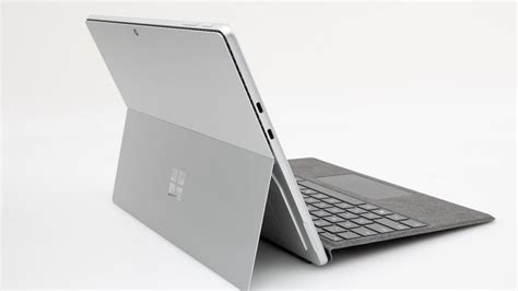 Microsoft Surface Pro 9 Model 2038 With Signature Keyboard And Slim