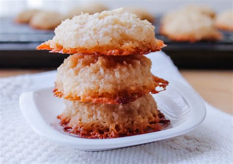 Easy Coconut Macaroons Recipe