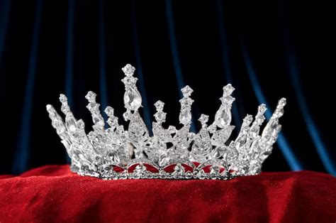 Pelaku Pelecahan Miss Universe Indonesia Yang Paksa Finalis Bugil Saat Body Cheking