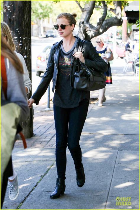 Emily Vancamp Scared On Ellen Degeneres Show Photo 2827895 Emily