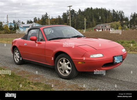 Mazda mx 5 red hi-res stock photography and images - Alamy