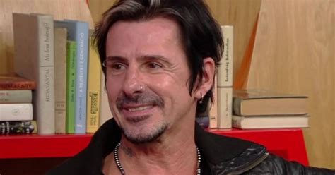 Íme Kiss Endi 1 5 éves és Tinédzser Lánya Larissza így Puszilgatja