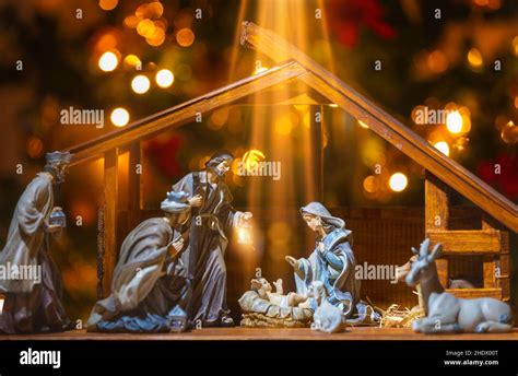 Nativity Scene Nativity Scenes Nativity Stock Photo Alamy