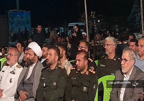 گشایش نمایشگاه هفته دفاع مقدس در کنار آب‌های نیلگون خلیج فارس عکس