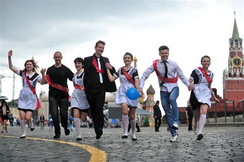 Последний звонок в 2025 году дата традиции и история праздника как отмечают в России и других