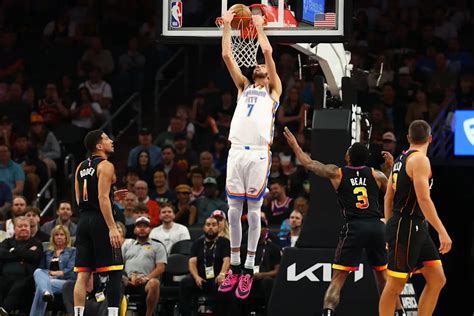 Photos Best Images From Thunders 125 112 Win Over Suns Yahoo Sports