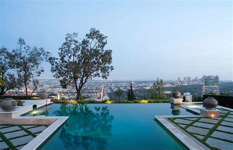 Hollywood Hills Mansion With Outdoor Swimming Pool