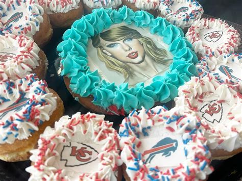 How Taylor Swift Doughnuts Went From Fun Joke To Wild Crazy