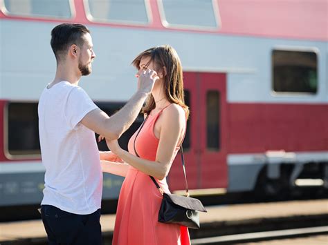 Menjalani LDR Memang Sering Bikin Galau Lanjut Atau Nggak Ya Beauty Journal