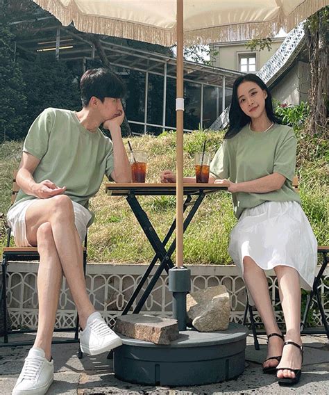 시밀러룩 민트 반팔 니트 남녀공용 신혼여행룩 데이트 커플 남친룩 에이블리