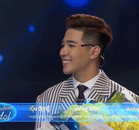 គ្រាន់ដេីរតាមក្តីស្រម៉ៃដូចគេឯង ស៊ឹម ច័ន្ទពន្លឺ រងសម្ពាធអ្នករិះគន់ ឡេីង សេីចលែងសម Khmerload