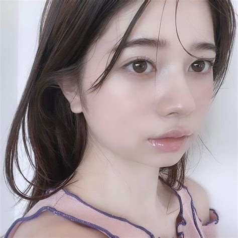 桜田ひより On Instagram Seventeen冬号、本日から発売です。名前立ての企画もあるのでぜひ見てくださいな🫧