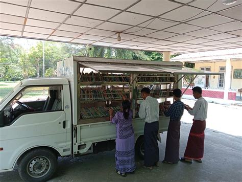 အင်းစိန်မြို့နယ်၌ ဌာနဆိုင်ရာရုံးများသို့ ရွေ့လျားစာကြည့်တိုက်မော်တော်ယာဉ်ဖြင့် စာအုပ်များ ငှားရမ