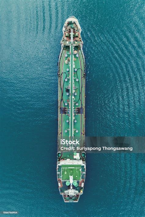 석유 정유 수송 또는 에너지 개념 배경에 대 한 바다 대기 전송에 선박 유조선 공원 공중 뷰에 대한 스톡 사진 및 기타 이미지 공중 뷰 공학 광고 Istock