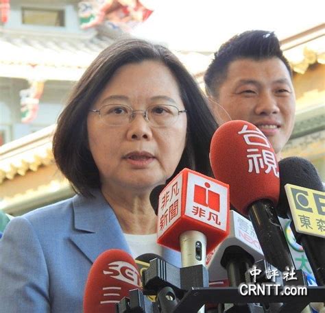 香港中評網：蔡英文火力開 左批韓國瑜右打郭台銘