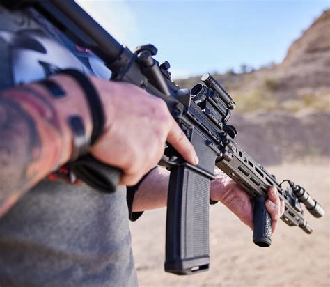 Dd Press Pics Of The New Ris Iii Rail And Ambi Lower R Ar15