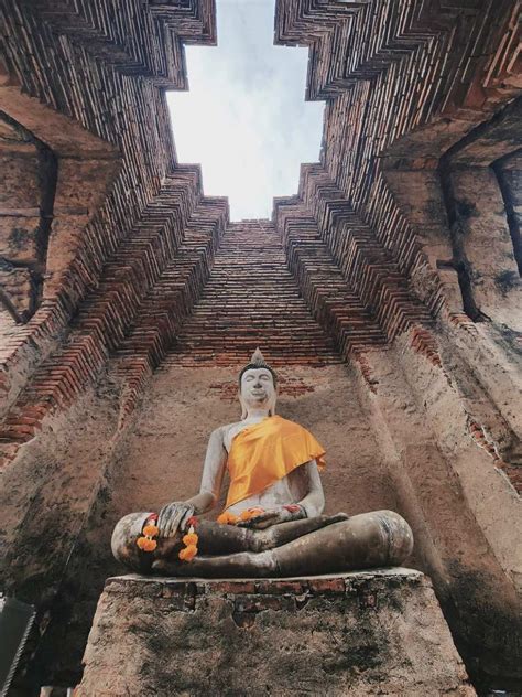 ปราสาทนครหลวง จ พระนครศรีอยุธยา