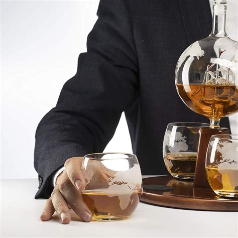 World Set Decanter 4 Glasses Wine Savant Touch Of Modern