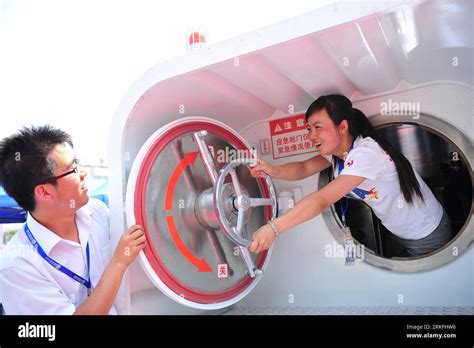 Oxygen Vent Hi Res Stock Photography And Images Alamy