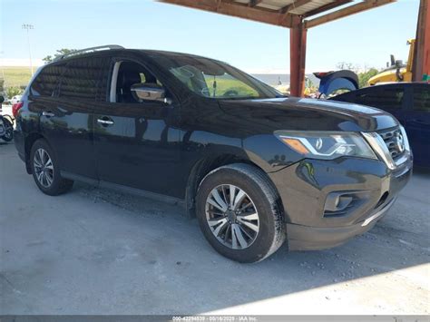 2017 Nissan Pathfinder Sl
