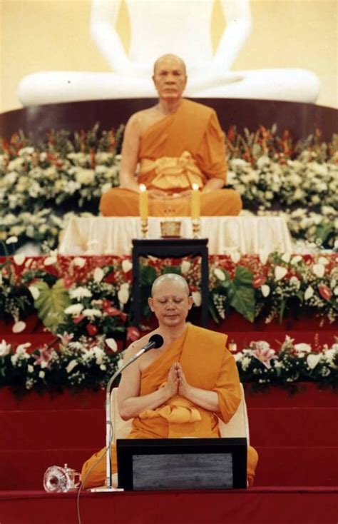 หลวงพ่อธัมมชโย วัดพระธรรมกาย ภาพหายาก พระพุทธเจ้า